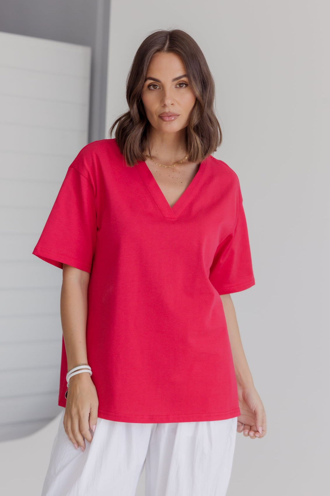 NIX V-Neck T-Shirt Strawberry Red – A L E X A N D R A